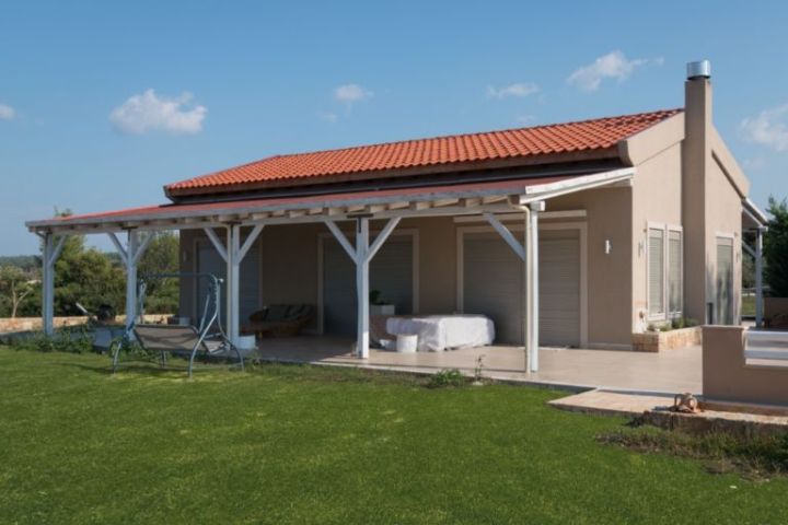 ΧΑΛΚΙΔΙΚΗ ΙΣΟΓΕΙΑ ΚΑΤΟΙΚΙΑ 105Τ.Μ. ΜΕ ΕΣΩΤΕΡΙΚΟ ΟΡΟΦΟ 45Τ.Μ - Bilis House